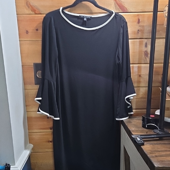 Max Studio | Dresses | Mic And Mash Black Dress With White Lining ...